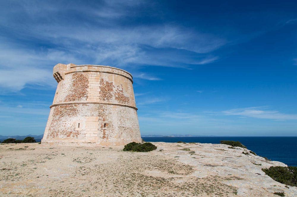 Torre de Punta Prima -Formentera - Como llegar, que ver.